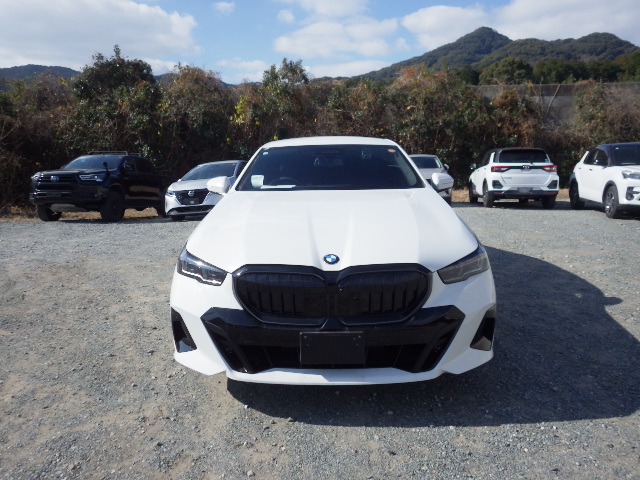 BMW 5 Series 2025, WHITE, 2000cc - Karmen Ltd